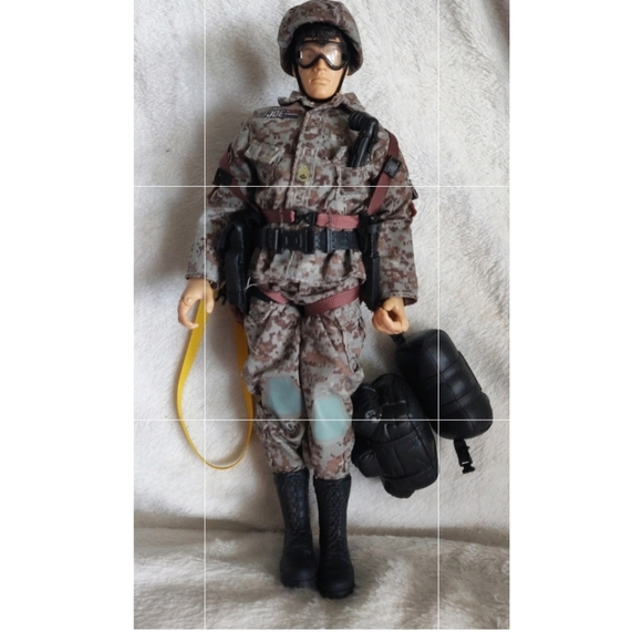 Hasbro | Toys | Vintage Paratrooper Gi Joe Articulated Action Figure W ...